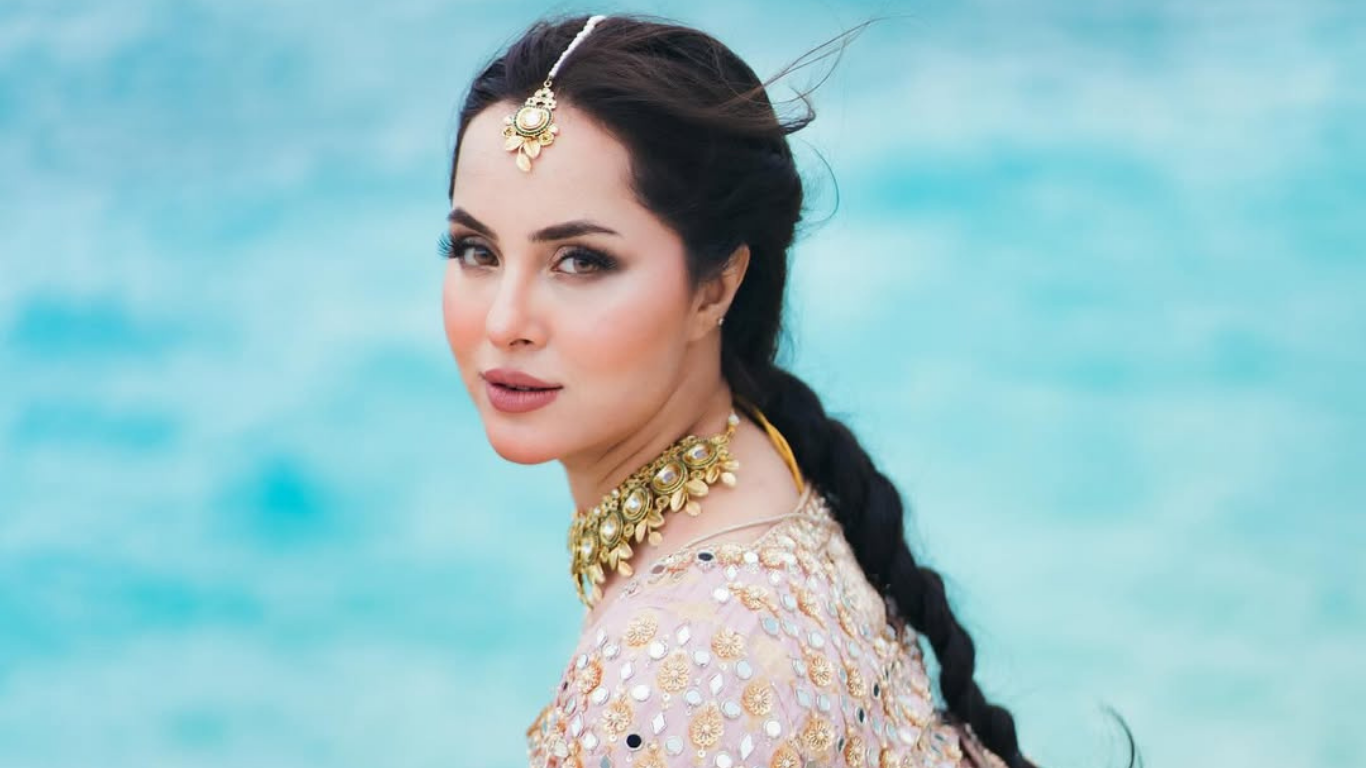 Nimra Khan Biography 2025 – A Deep Dive Into Her Career, Family, and ...